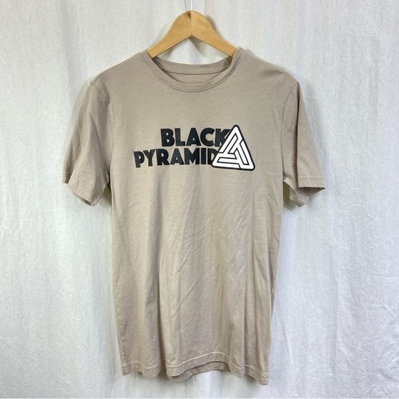 Black Pyramid | Shirts | Black Pyramid By Chris Brown Logo Short Sleeve ...